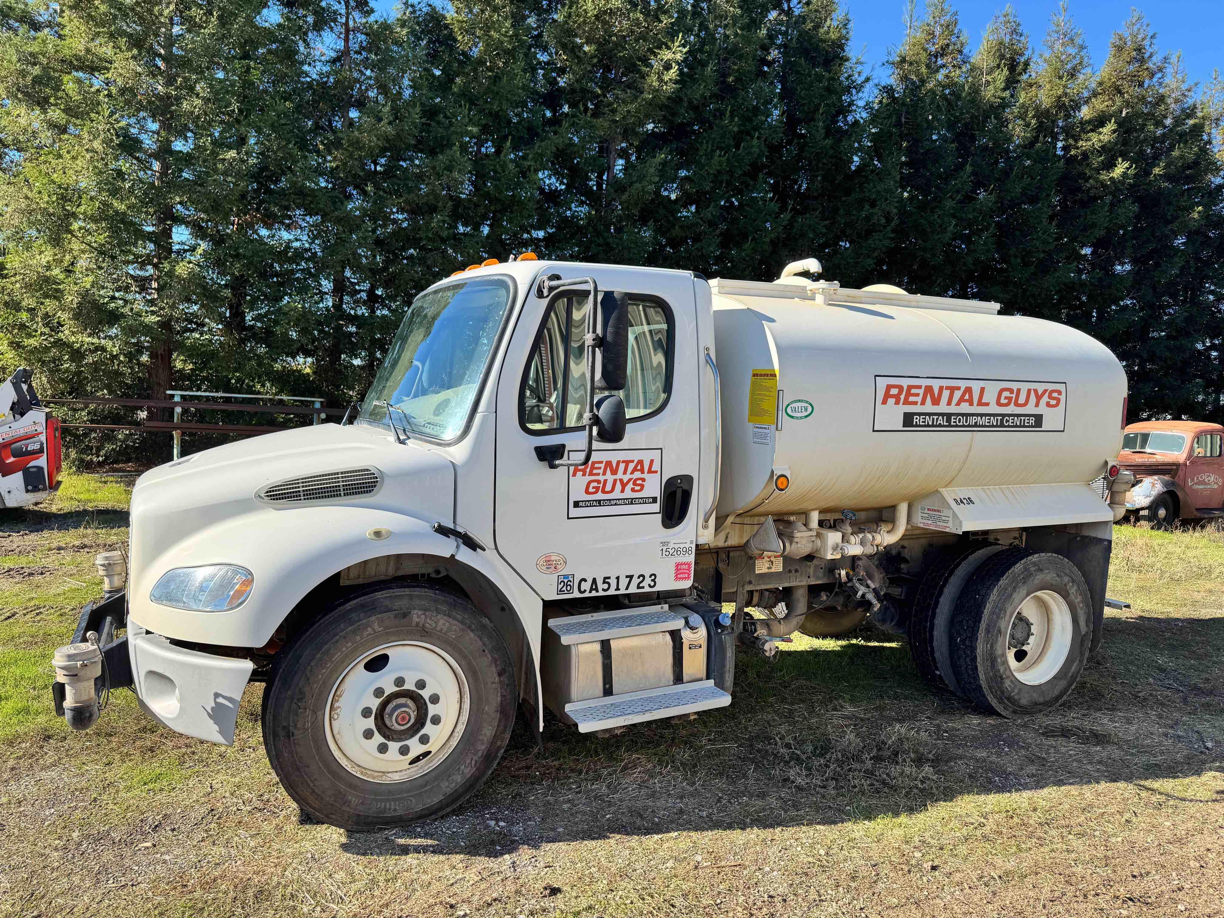 2019 Freightliner M2106 – Iconic Machinery